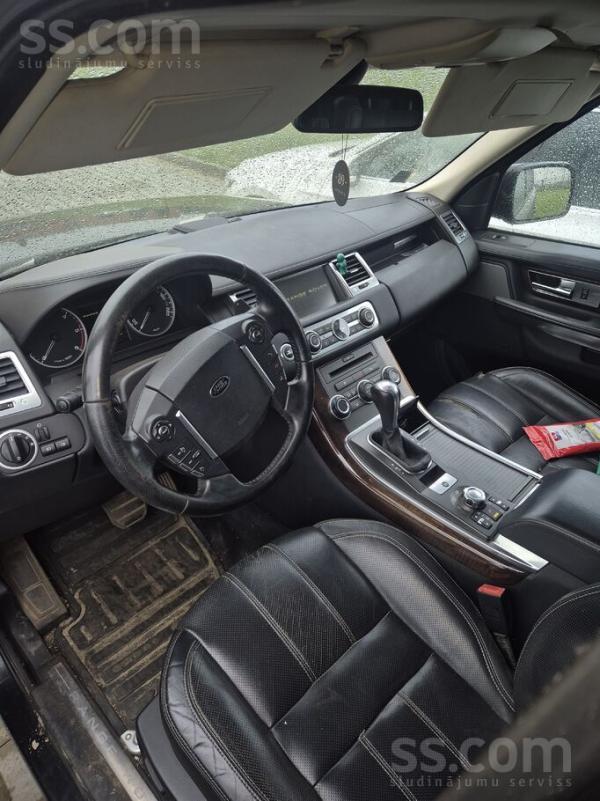 Black Land Rover Range Rover Sport 2010 in Rezekne, with an engine capacity of 3.00 L and mileage of 251 thousand km for 3000 €, photo 6 on AUTOMOTO.COM.LV