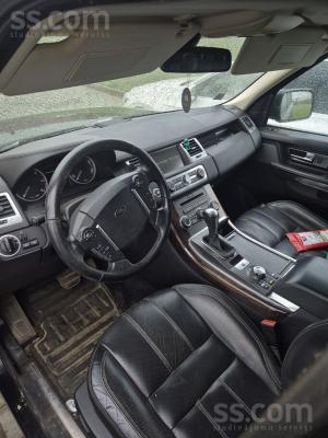 Black Land Rover Range Rover Sport 2010 in Rezekne, with an engine capacity of 3.00 L and mileage of 251 thousand km for 3000 €, photo 6 on AUTOMOTO.COM.LV