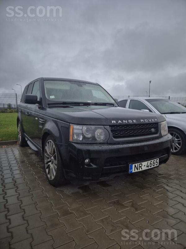 Black Land Rover Range Rover Sport 2010 in Rezekne, with an engine capacity of 3.00 L and mileage of 251 thousand km for 3000 €, photo 3 on AUTOMOTO.COM.LV