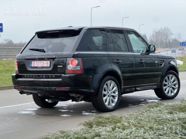 Black Land Rover Range Rover Sport 2011 in Rezekne, with an engine capacity of 3.00 L and mileage of 215 thousand km for 10200 €, photo 4 on AUTOMOTO.COM.LV