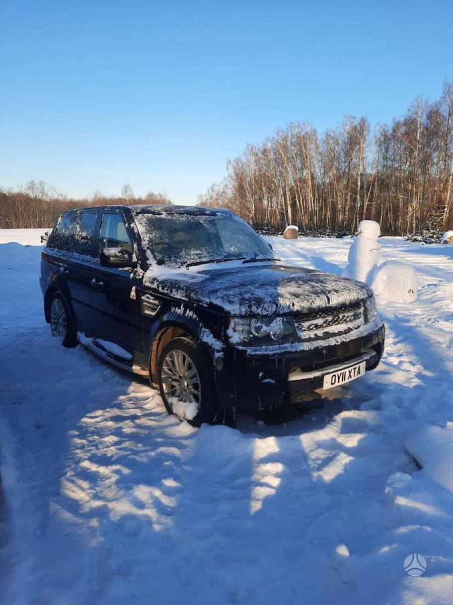 Black Land Rover Range Rover Sport 2011 in Utena, with an engine capacity of 2.99 L and mileage of 197 thousand km for 3900 €, photo 1 on AUTOMOTO.COM.LV