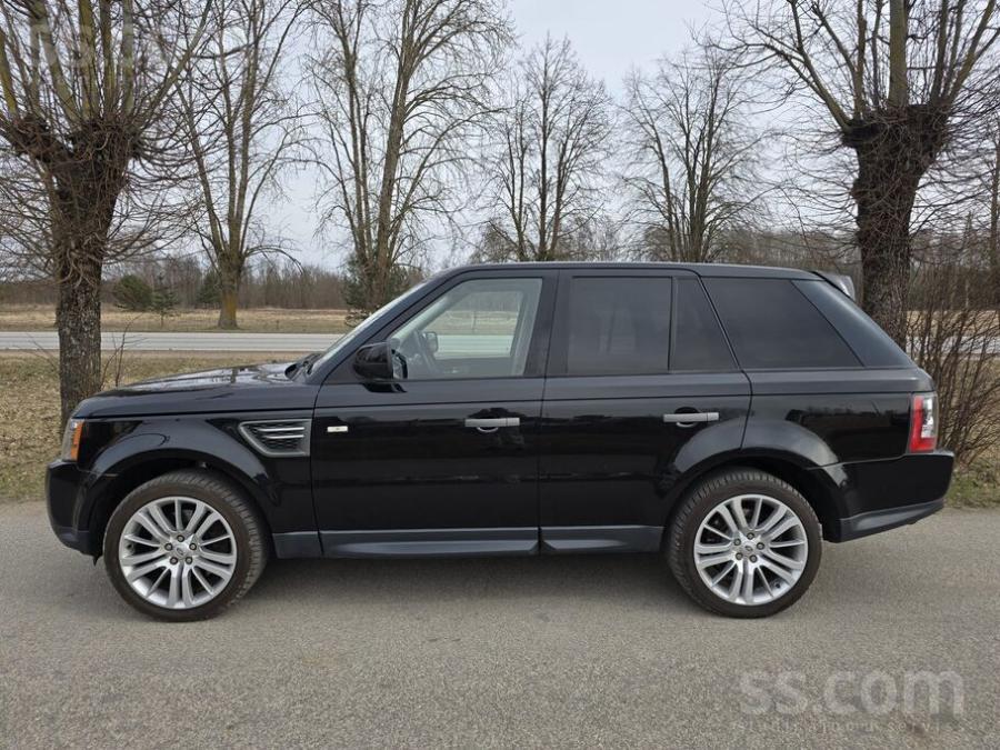 Black Land Rover Range Rover Sport 2011 in Ogre, with an engine capacity of 3.00 L and mileage of 255 thousand km for 7499 €, photo 7 on AUTOMOTO.COM.LV