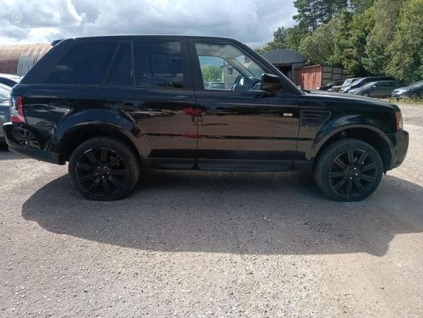 Black Land Rover Range Rover Sport 2011 in Utena, with an engine capacity of 2.99 L and mileage of 205 thousand km for 5950 €, photo 7 on AUTOMOTO.COM.LV