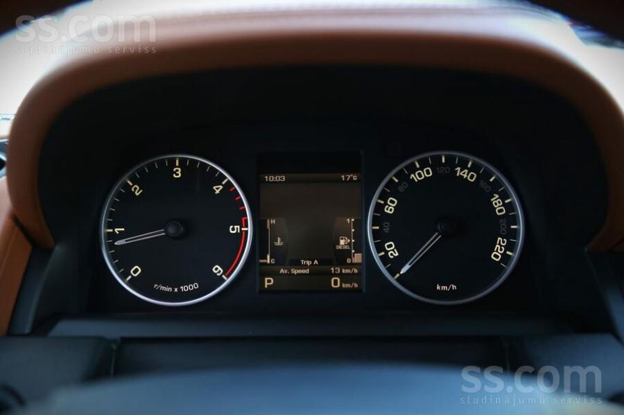 Melns Land Rover Range Rover Sport 2011 Rīga, ar dzinēja tilpumu 3.00 L un nobraukumu 298 tūkst. km par 9995 €, foto 9 vietnē AUTOMOTO.COM.LV