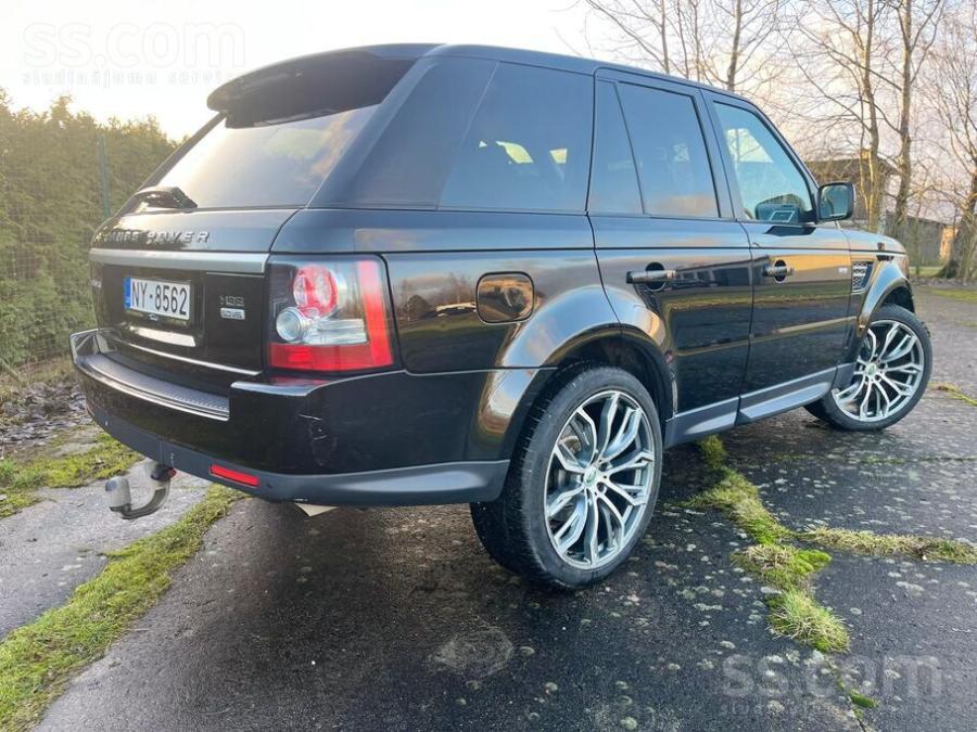 Black Land Rover Range Rover Sport 2012 in Kuldiga, with an engine capacity of 3.00 L and mileage of 307 thousand km for 9990 €, photo 3 on AUTOMOTO.COM.LV