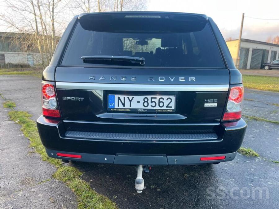 Black Land Rover Range Rover Sport 2012 in Kuldiga, with an engine capacity of 3.00 L and mileage of 307 thousand km for 9990 €, photo 8 on AUTOMOTO.COM.LV