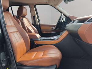 Melns Land Rover Range Rover Sport 2012 Viļņa, ar dzinēja tilpumu 3.00 L un nobraukumu 257 tūkst. km par 4999 €, foto 9 vietnē AUTOMOTO.COM.LV