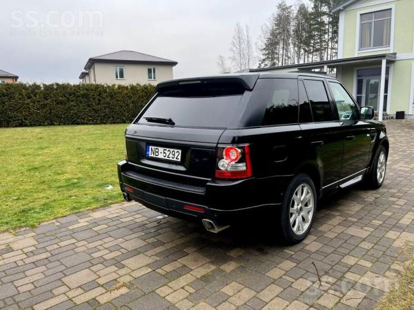 Black Land Rover Range Rover Sport 2012 in Riga, with an engine capacity of 3.00 L and mileage of 325 thousand km for 10950 €, photo 3 on AUTOMOTO.COM.LV