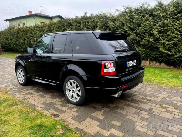 Black Land Rover Range Rover Sport 2012 in Riga, with an engine capacity of 3.00 L and mileage of 325 thousand km for 10950 €, photo 4 on AUTOMOTO.COM.LV