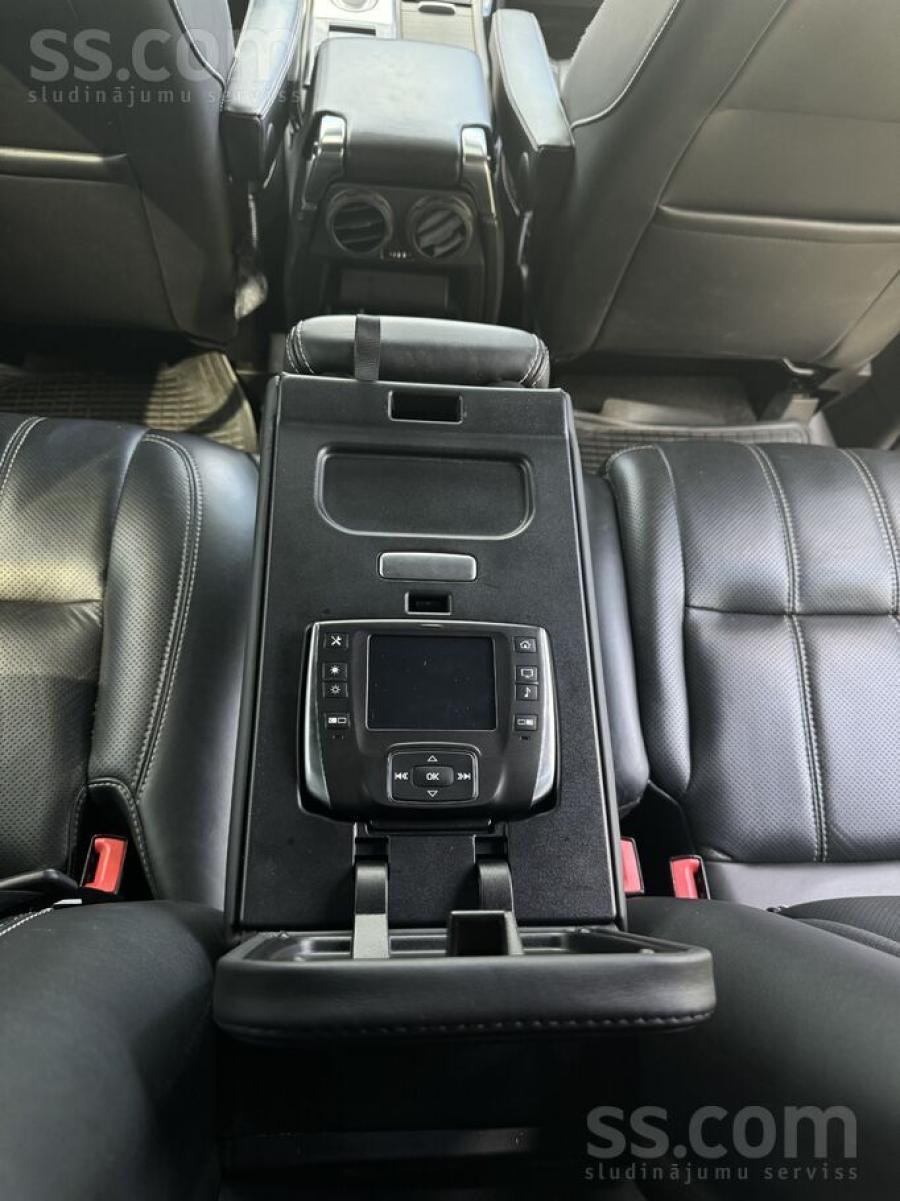Melns Land Rover Range Rover Sport 2013 Rīga, ar dzinēja tilpumu 3.00 L un nobraukumu 227 tūkst. km par 15200 €, foto 4 vietnē AUTOMOTO.COM.LV