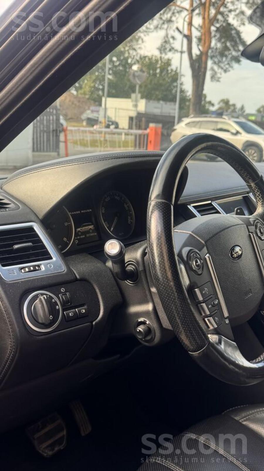 Melns Land Rover Range Rover Sport 2013 Rīga, ar dzinēja tilpumu 3.00 L un nobraukumu 227 tūkst. km par 15200 €, foto 16 vietnē AUTOMOTO.COM.LV