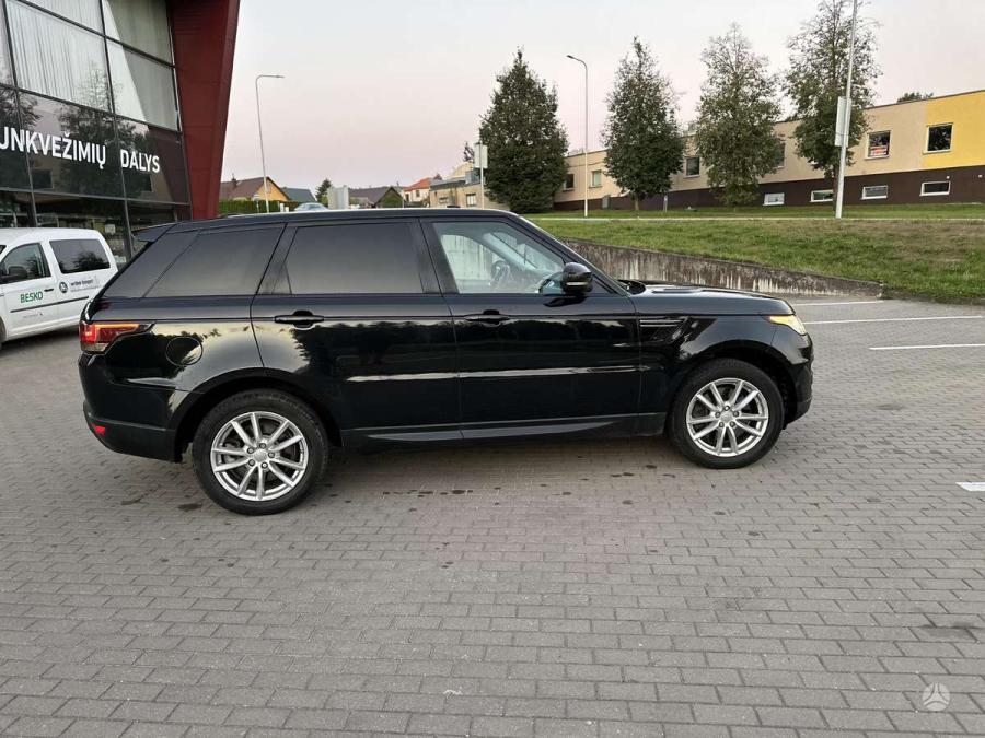 Melns Land Rover Range Rover Sport 2014 Utena, ar dzinēja tilpumu 2.99 L un nobraukumu 190 tūkst. km par 12650 €, foto 3 vietnē AUTOMOTO.COM.LV