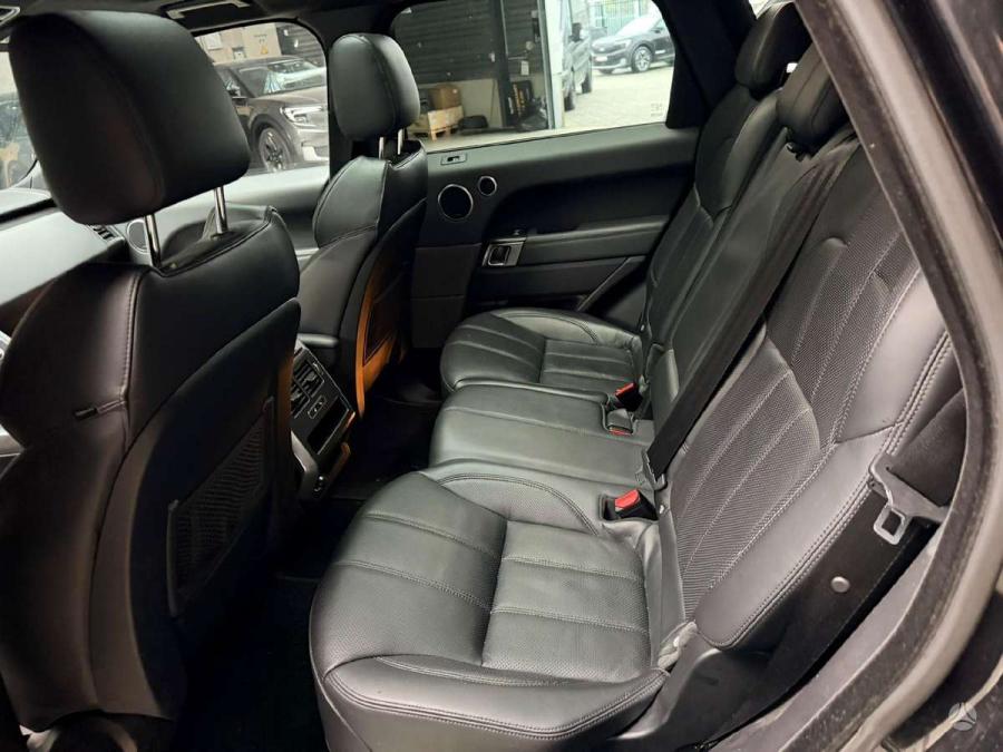 Melns Land Rover Range Rover Sport 2014 Šauļi, ar dzinēja tilpumu 2.99 L un nobraukumu 250 tūkst. km par 12950 €, foto 8 vietnē AUTOMOTO.COM.LV