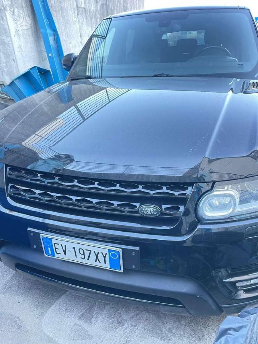 Melns Land Rover Range Rover Sport 2014 Kauņa, ar dzinēja tilpumu 2.99 L un nobraukumu 175 tūkst. km par 7200 €, foto 6 vietnē AUTOMOTO.COM.LV