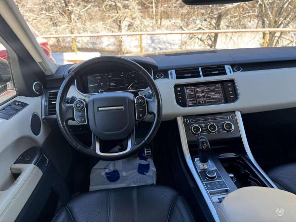 Melns Land Rover Range Rover Sport 2014 Viļņa, ar dzinēja tilpumu 2.99 L un nobraukumu 301 tūkst. km par 14900 €, foto 3 vietnē AUTOMOTO.COM.LV