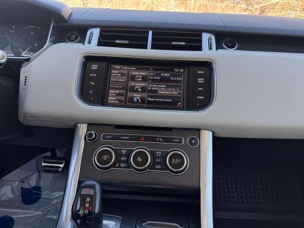 Melns Land Rover Range Rover Sport 2014 Viļņa, ar dzinēja tilpumu 2.99 L un nobraukumu 301 tūkst. km par 14900 €, foto 8 vietnē AUTOMOTO.COM.LV