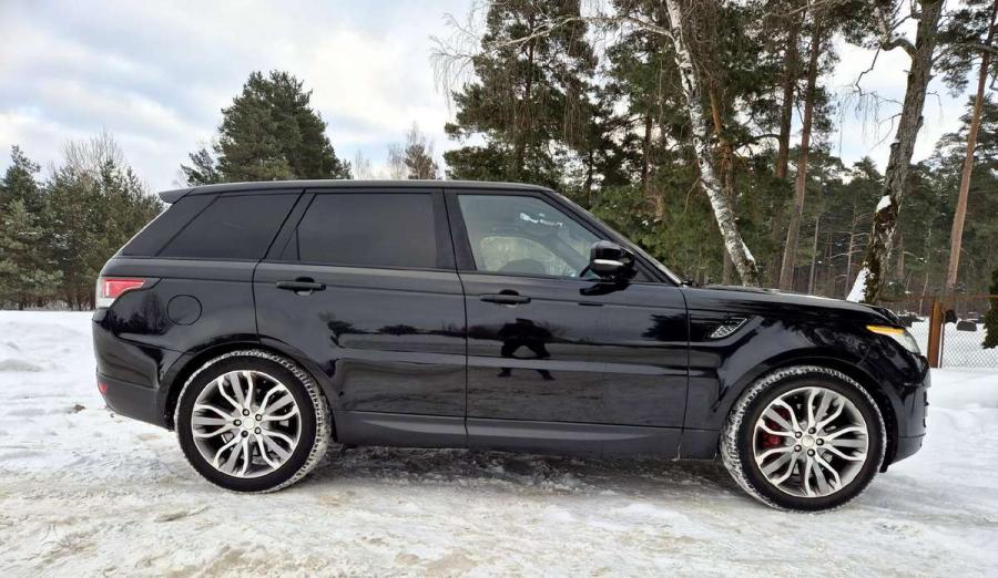 Black Land Rover Range Rover Sport 2014 in Silute, with an engine capacity of 2.99 L and mileage of 175 thousand km for 14900 €, photo 4 on AUTOMOTO.COM.LV