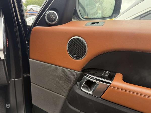 Melns Land Rover Range Rover Sport 2014 Kauņa, ar dzinēja tilpumu 2.99 L un nobraukumu 210 tūkst. km par 8300 €, foto 7 vietnē AUTOMOTO.COM.LV