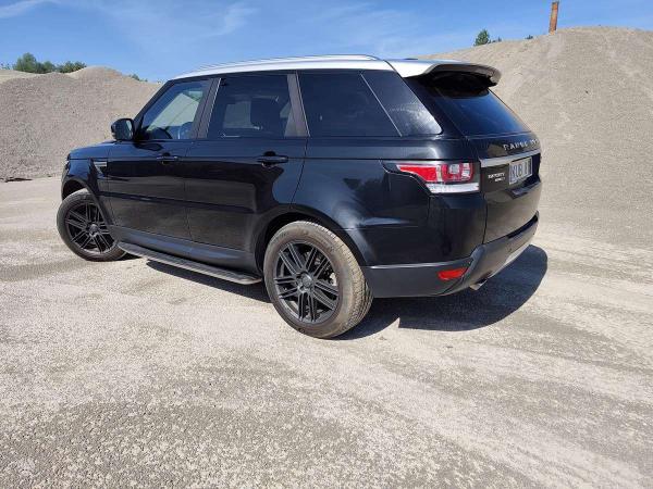 Black Land Rover Range Rover Sport 2014 in Kalvarija, with an engine capacity of 2.99 L and mileage of 346 thousand km for 10000 €, photo 2 on AUTOMOTO.COM.LV
