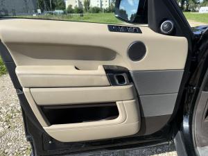 Melns Land Rover Range Rover Sport 2014 Viļņa, ar dzinēja tilpumu 3.00 L un nobraukumu 212 tūkst. km par 14000 €, foto 15 vietnē AUTOMOTO.COM.LV