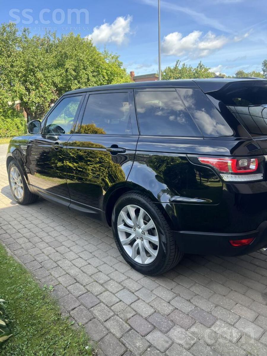 Black Land Rover Range Rover Sport 2014 in Riga, with an engine capacity of 3.00 L and mileage of 230 thousand km for 15500 €, photo 4 on AUTOMOTO.COM.LV