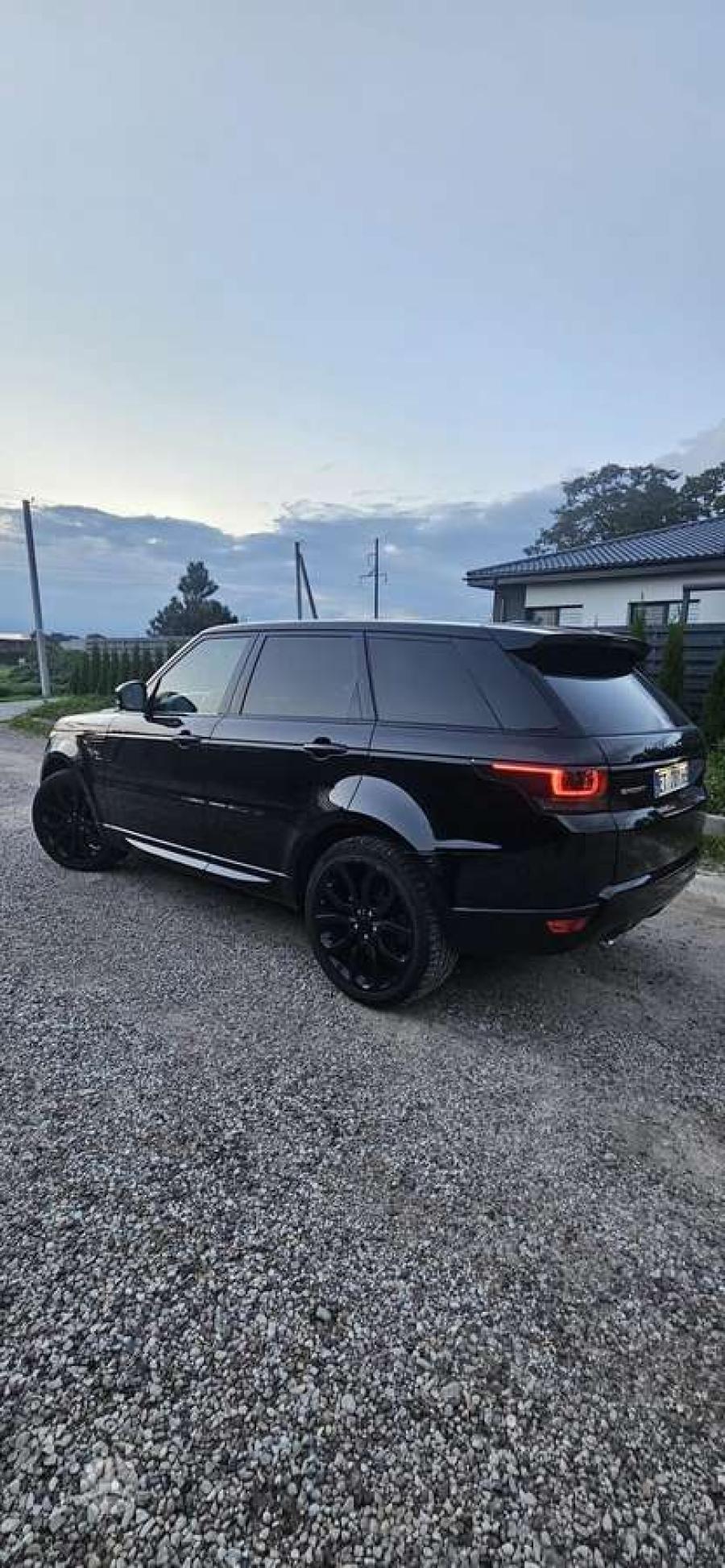 Melns Land Rover Range Rover Sport 2014 Kauņa, ar dzinēja tilpumu 2.99 L un nobraukumu 286 tūkst. km par 14750 €, foto 4 vietnē AUTOMOTO.COM.LV