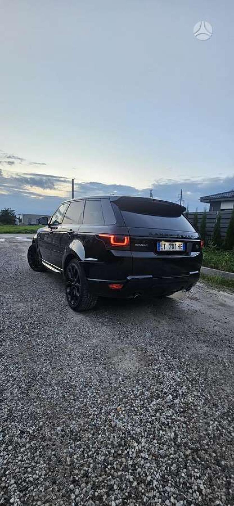 Melns Land Rover Range Rover Sport 2014 Kauņa, ar dzinēja tilpumu 2.99 L un nobraukumu 286 tūkst. km par 14750 €, foto 5 vietnē AUTOMOTO.COM.LV