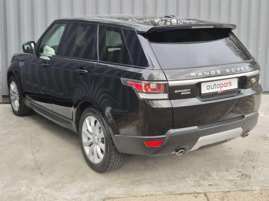 Black Land Rover Range Rover Sport 2015 in Vilnius, with an engine capacity of 2.99 L and mileage of 164 thousand km for 14999 €, photo 4 on AUTOMOTO.COM.LV