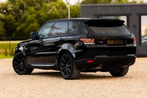 Melns Land Rover Range Rover Sport 2015 Rīga, ar dzinēja tilpumu 3.00 L un nobraukumu 122 tūkst. km par 23500 €, foto 14 vietnē AUTOMOTO.COM.LV