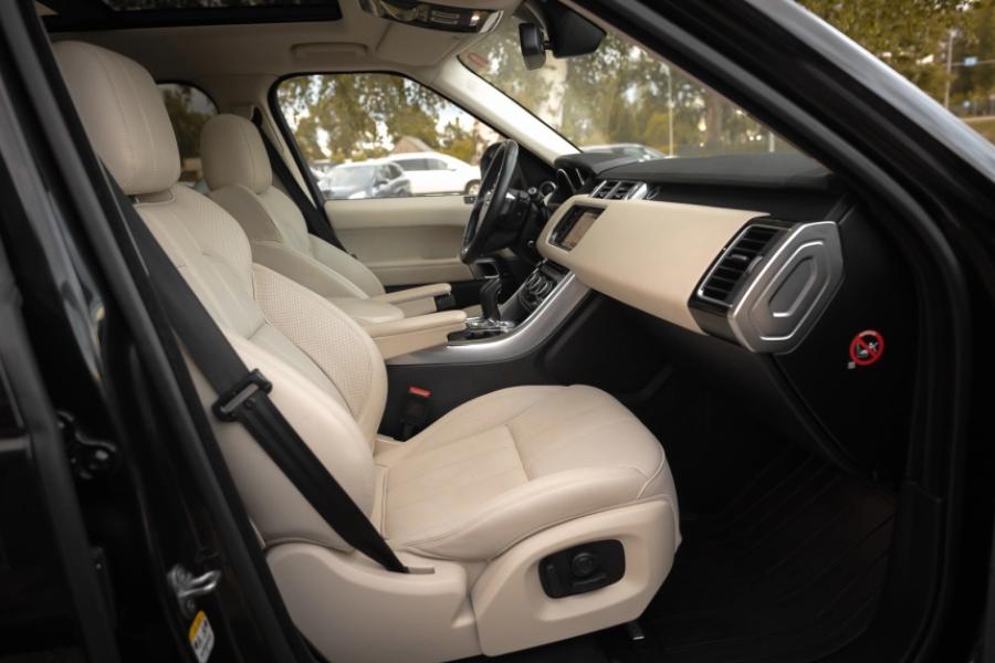 Melns Land Rover Range Rover Sport 2015 Rīga, ar dzinēja tilpumu 3.00 L un nobraukumu 122 tūkst. km par 23500 €, foto 15 vietnē AUTOMOTO.COM.LV