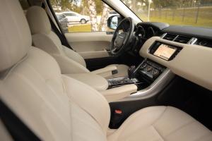 Melns Land Rover Range Rover Sport 2015 Rīga, ar dzinēja tilpumu 3.00 L un nobraukumu 122 tūkst. km par 23500 €, foto 17 vietnē AUTOMOTO.COM.LV