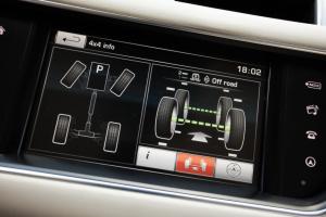 Melns Land Rover Range Rover Sport 2015 Rīga, ar dzinēja tilpumu 3.00 L un nobraukumu 122 tūkst. km par 23500 €, foto 20 vietnē AUTOMOTO.COM.LV