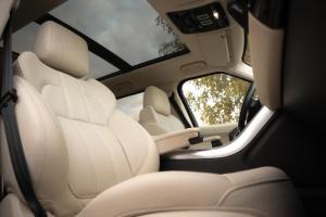 Melns Land Rover Range Rover Sport 2015 Rīga, ar dzinēja tilpumu 3.00 L un nobraukumu 122 tūkst. km par 23500 €, foto 21 vietnē AUTOMOTO.COM.LV