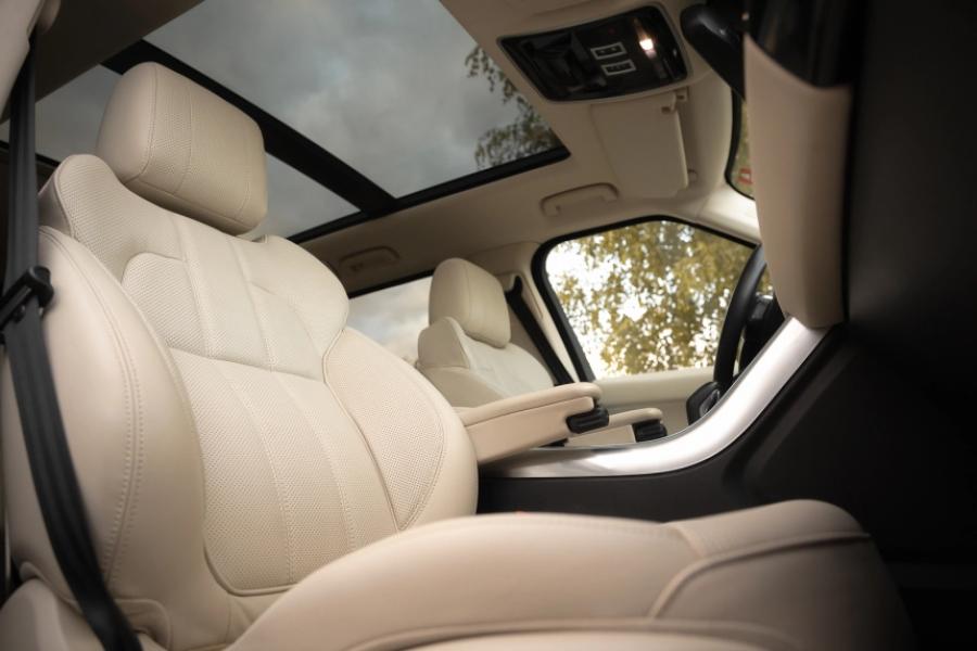 Melns Land Rover Range Rover Sport 2015 Rīga, ar dzinēja tilpumu 3.00 L un nobraukumu 122 tūkst. km par 23500 €, foto 21 vietnē AUTOMOTO.COM.LV