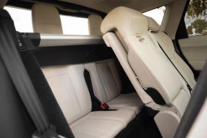 Melns Land Rover Range Rover Sport 2015 Rīga, ar dzinēja tilpumu 3.00 L un nobraukumu 122 tūkst. km par 23500 €, foto 25 vietnē AUTOMOTO.COM.LV