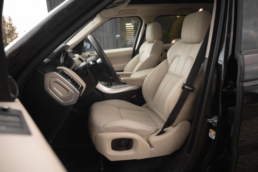 Melns Land Rover Range Rover Sport 2015 Rīga, ar dzinēja tilpumu 3.00 L un nobraukumu 122 tūkst. km par 23500 €, foto 35 vietnē AUTOMOTO.COM.LV