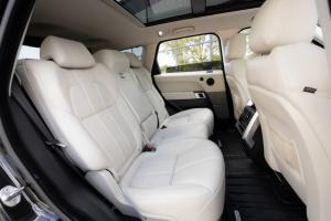 Melns Land Rover Range Rover Sport 2015 Rīga, ar dzinēja tilpumu 3.00 L un nobraukumu 122 tūkst. km par 23500 €, foto 41 vietnē AUTOMOTO.COM.LV