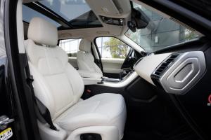 Melns Land Rover Range Rover Sport 2015 Rīga, ar dzinēja tilpumu 3.00 L un nobraukumu 122 tūkst. km par 23500 €, foto 43 vietnē AUTOMOTO.COM.LV