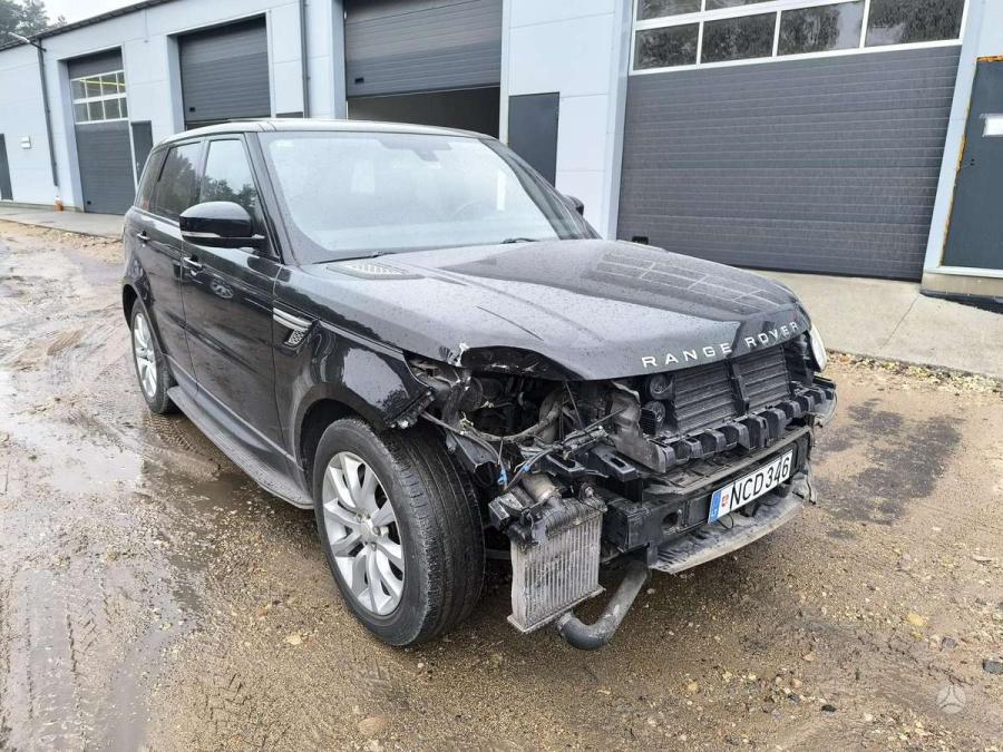 Melns Land Rover Range Rover Sport 2015 Viļņa, ar dzinēja tilpumu 2.99 L un nobraukumu 199 tūkst. km par 9900 €, foto 3 vietnē AUTOMOTO.COM.LV