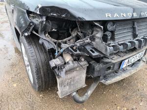 Melns Land Rover Range Rover Sport 2015 Viļņa, ar dzinēja tilpumu 2.99 L un nobraukumu 199 tūkst. km par 9900 €, foto 4 vietnē AUTOMOTO.COM.LV