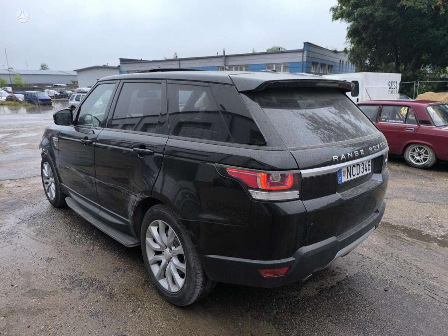 Melns Land Rover Range Rover Sport 2015 Viļņa, ar dzinēja tilpumu 2.99 L un nobraukumu 199 tūkst. km par 9900 €, foto 6 vietnē AUTOMOTO.COM.LV