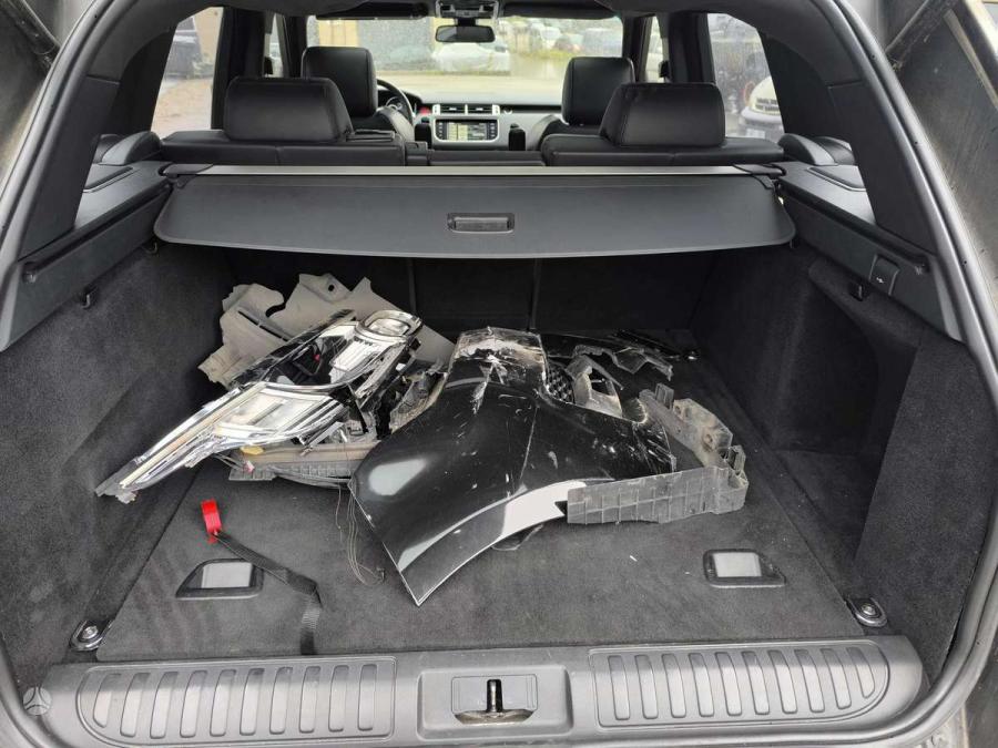 Melns Land Rover Range Rover Sport 2015 Viļņa, ar dzinēja tilpumu 2.99 L un nobraukumu 199 tūkst. km par 9900 €, foto 8 vietnē AUTOMOTO.COM.LV