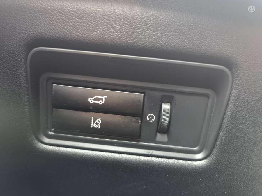 Melns Land Rover Range Rover Sport 2015 Viļņa, ar dzinēja tilpumu 2.99 L un nobraukumu 199 tūkst. km par 9900 €, foto 16 vietnē AUTOMOTO.COM.LV