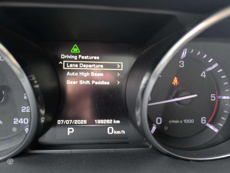 Melns Land Rover Range Rover Sport 2015 Viļņa, ar dzinēja tilpumu 2.99 L un nobraukumu 199 tūkst. km par 9900 €, foto 17 vietnē AUTOMOTO.COM.LV