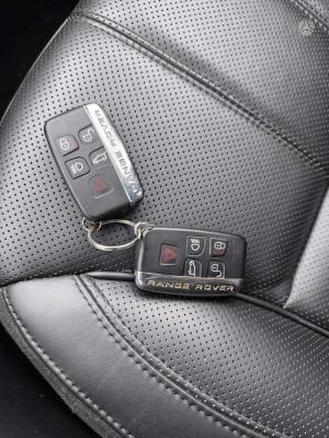 Melns Land Rover Range Rover Sport 2015 Viļņa, ar dzinēja tilpumu 2.99 L un nobraukumu 199 tūkst. km par 9900 €, foto 20 vietnē AUTOMOTO.COM.LV