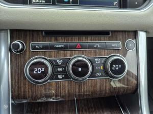 Melns Land Rover Range Rover Sport 2015 Viļņa, ar dzinēja tilpumu 2.99 L un nobraukumu 164 tūkst. km par 12900 €, foto 16 vietnē AUTOMOTO.COM.LV