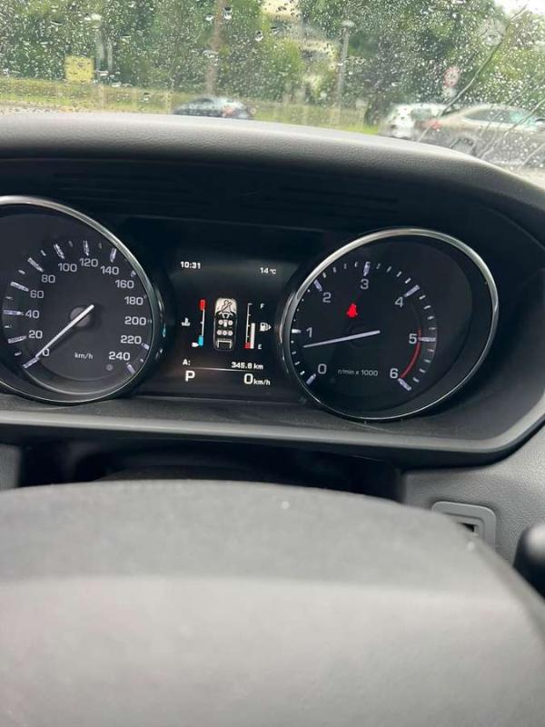 Melns Land Rover Range Rover Sport 2015 Viļņa, ar dzinēja tilpumu 2.99 L un nobraukumu 295 tūkst. km par 13700 €, foto 10 vietnē AUTOMOTO.COM.LV