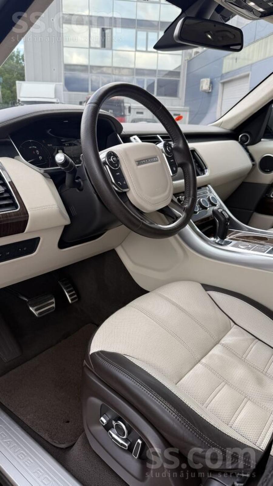 Black Land Rover Range Rover Sport 2015 in Riga, with an engine capacity of 3.00 L and mileage of 228 thousand km for 19850 €, photo 19 on AUTOMOTO.COM.LV