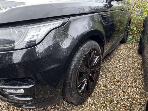 Melns Land Rover Range Rover Sport 2016 Tauragė, ar dzinēja tilpumu 3.00 L un nobraukumu 85 tūkst. km par 17300 €, foto 4 vietnē AUTOMOTO.COM.LV