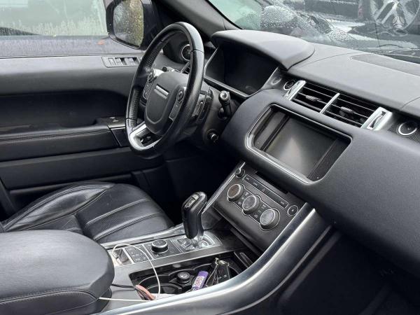Melns Land Rover Range Rover Sport 2016 Tauragė, ar dzinēja tilpumu 3.00 L un nobraukumu 85 tūkst. km par 17300 €, foto 7 vietnē AUTOMOTO.COM.LV